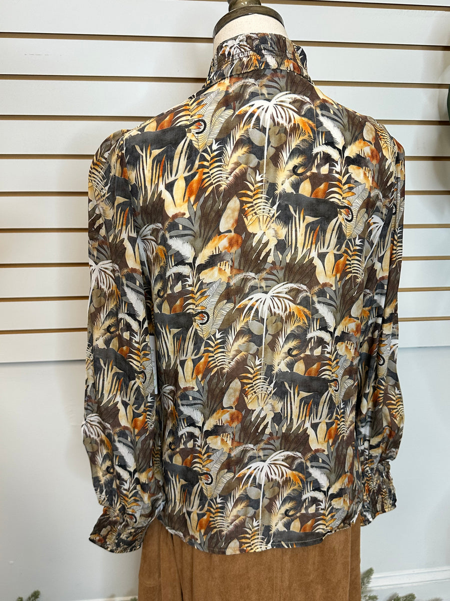 In The Middle Top – Vikki's...A Unique Boutique